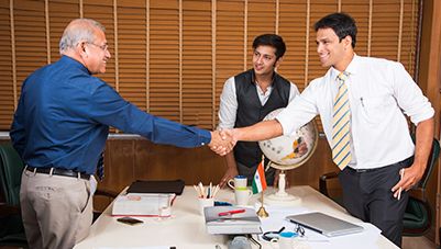 What is the difference between an LLP and Pvt Ltd?